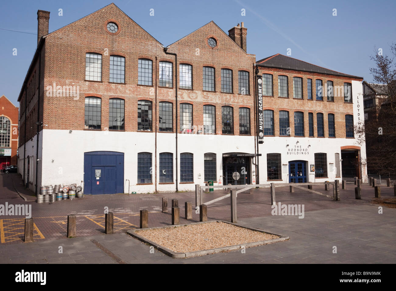 Converted buildings hi-res stock photography and images - Alamy
