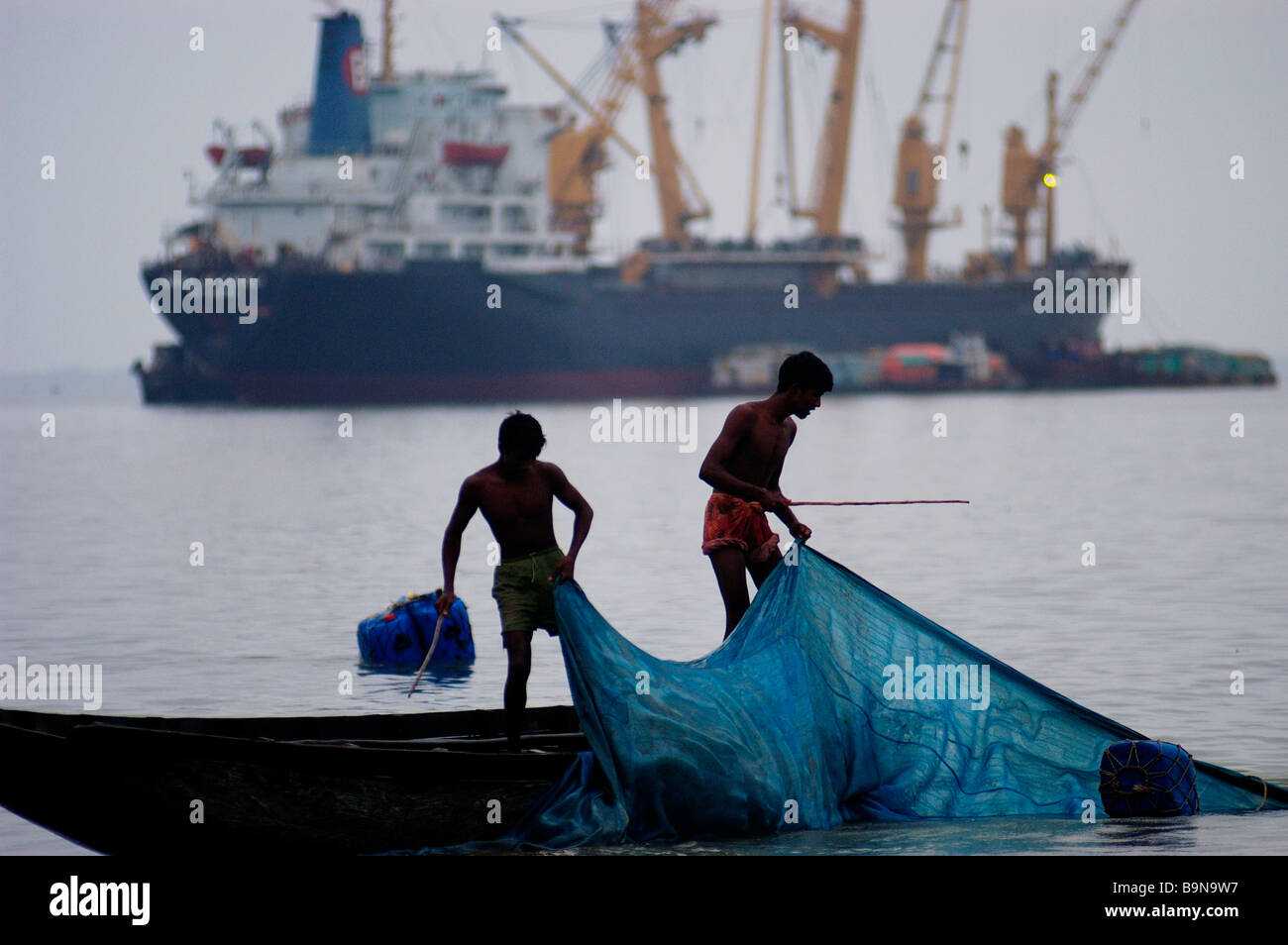 Child poverty hi-res stock photography and images - Alamy