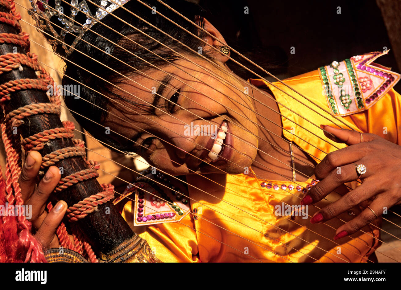 Myanmar (Burma), divine player of viola Stock Photo - Alamy