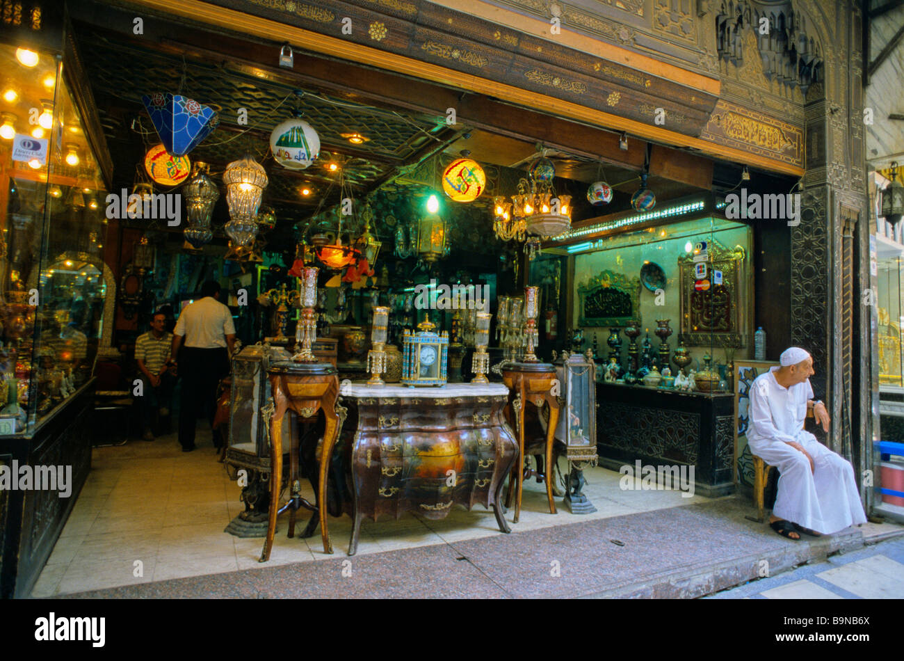 Egypt, Cairo, shop in Khan El Khalili souk Stock Photo - Alamy