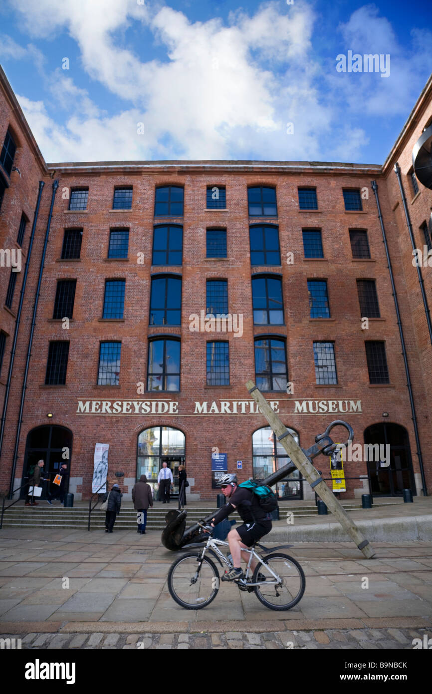 Merseyside maritime museum hi-res stock photography and images - Alamy