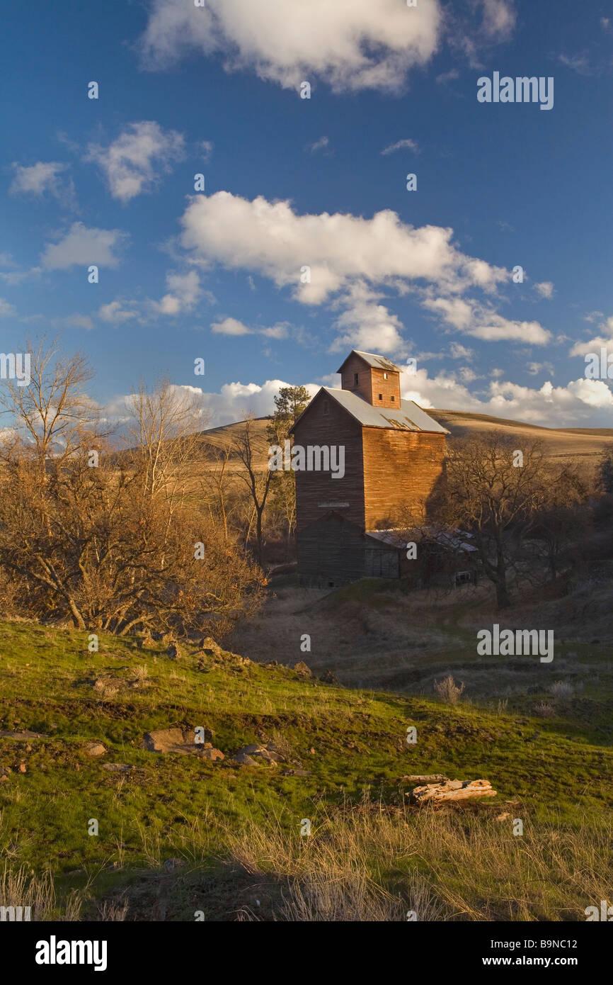 Boyd, Oregon Grain Tower Stock Photo - Alamy