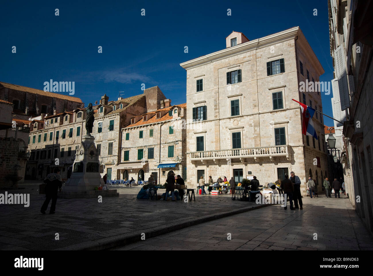 Dubrovnik market square hi-res stock photography and images - Alamy