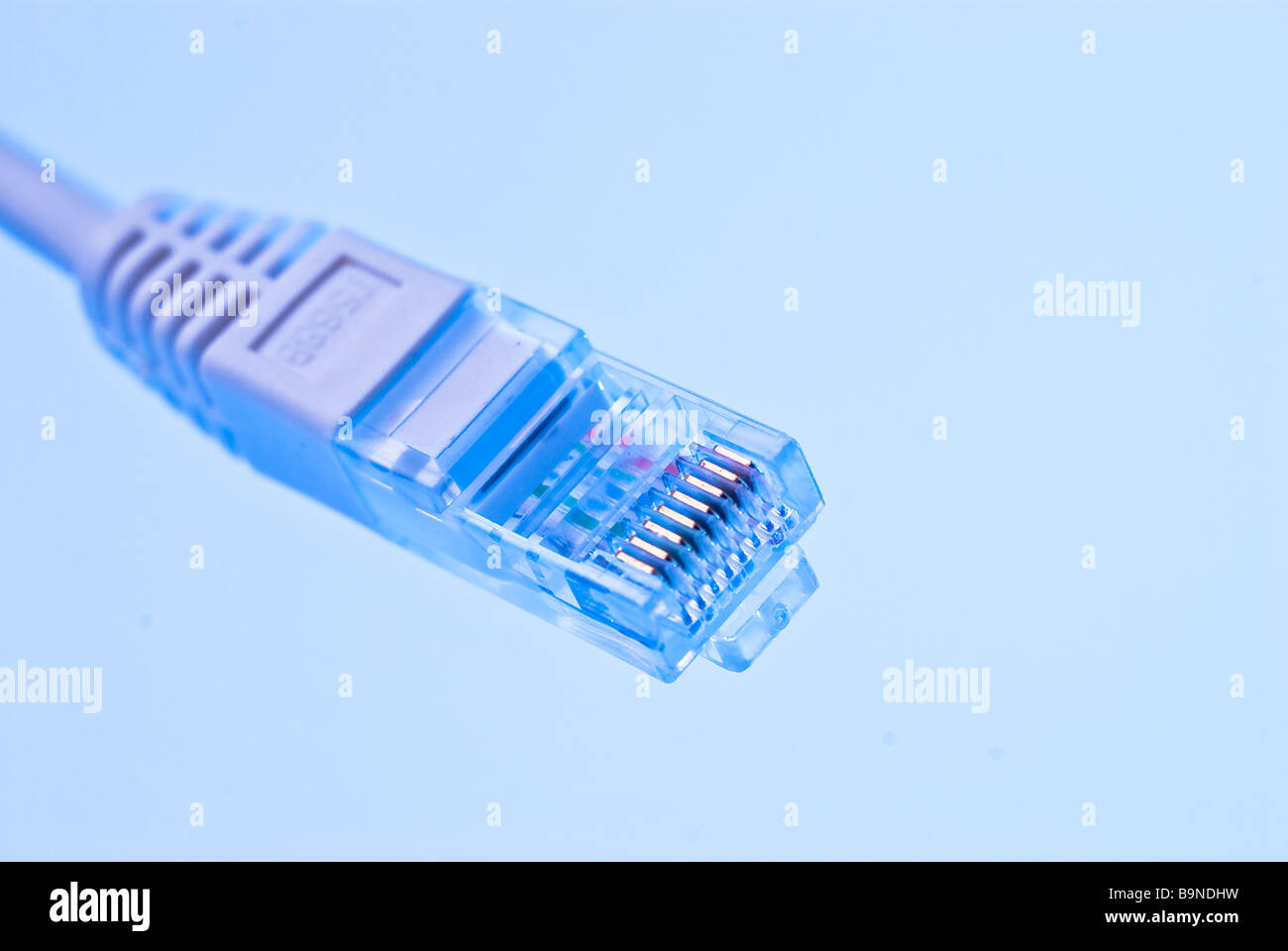 Cable computer hi-res stock photography and images - Alamy