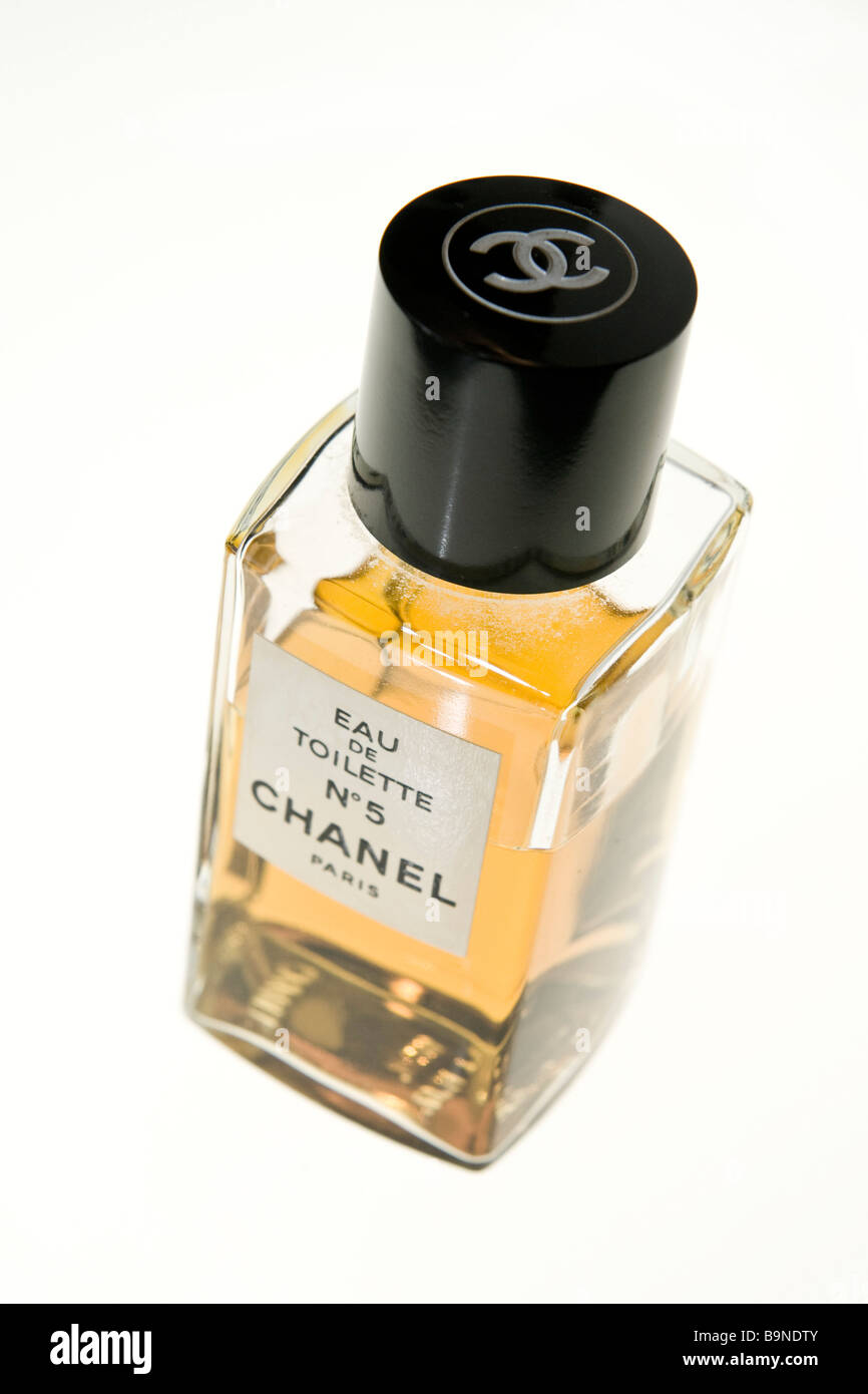 beauty products perfume chanel number 5 Stock Photo - Alamy