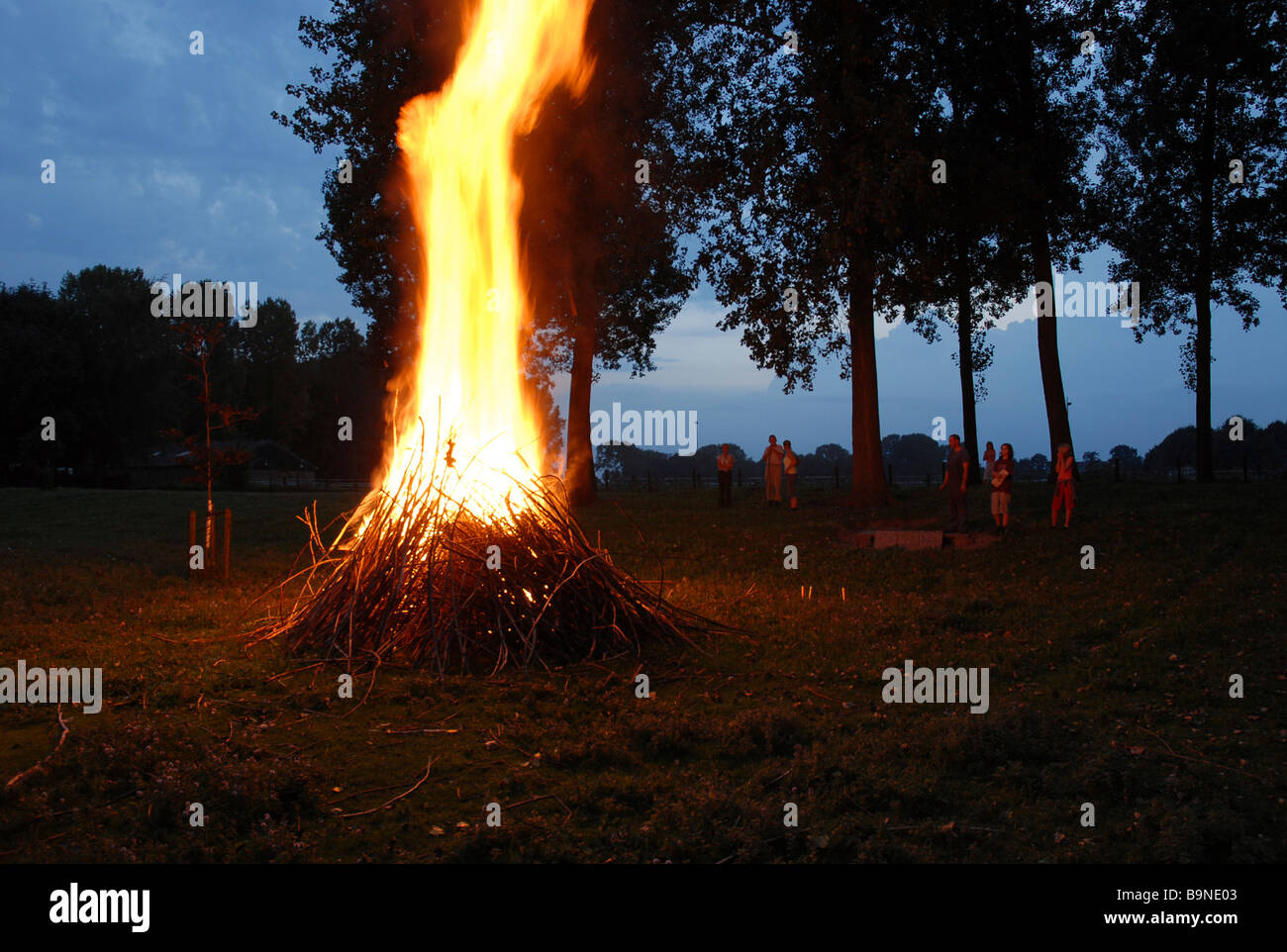 Pagan bonfire hi-res stock photography and images - Alamy