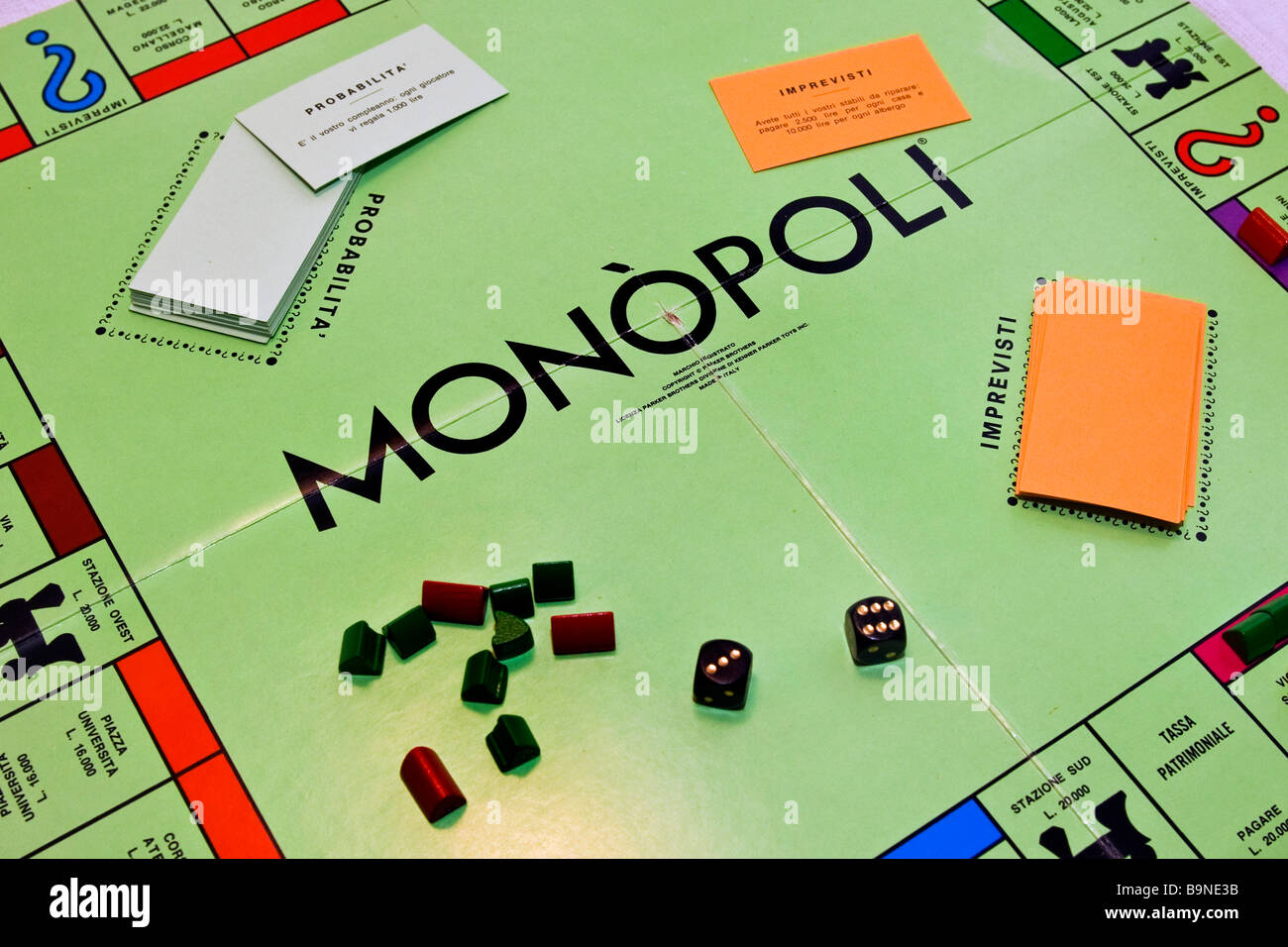 Playing monopoly board game hi-res stock photography and images - Alamy