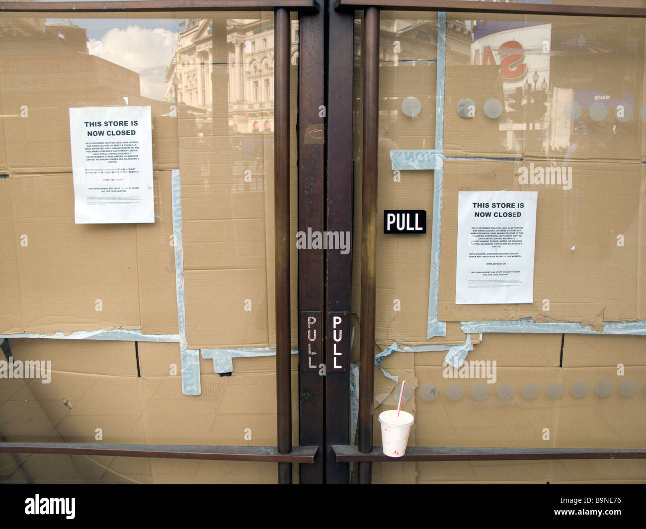 Closed shop recession hi-res stock photography and images - Alamy