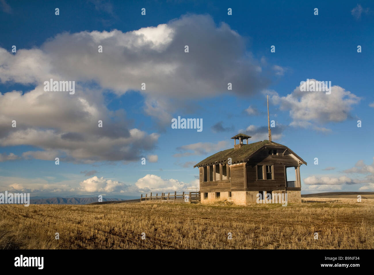 Prairie homestead hi-res stock photography and images - Alamy