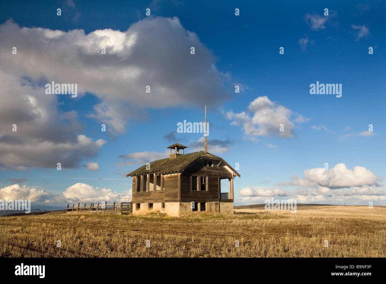 Prairie homestead hi-res stock photography and images - Alamy