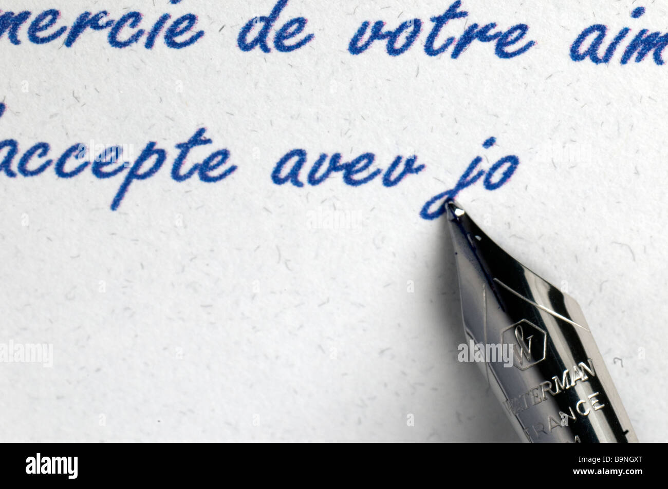 Writing in French using fountain pen Stock Photo - Alamy