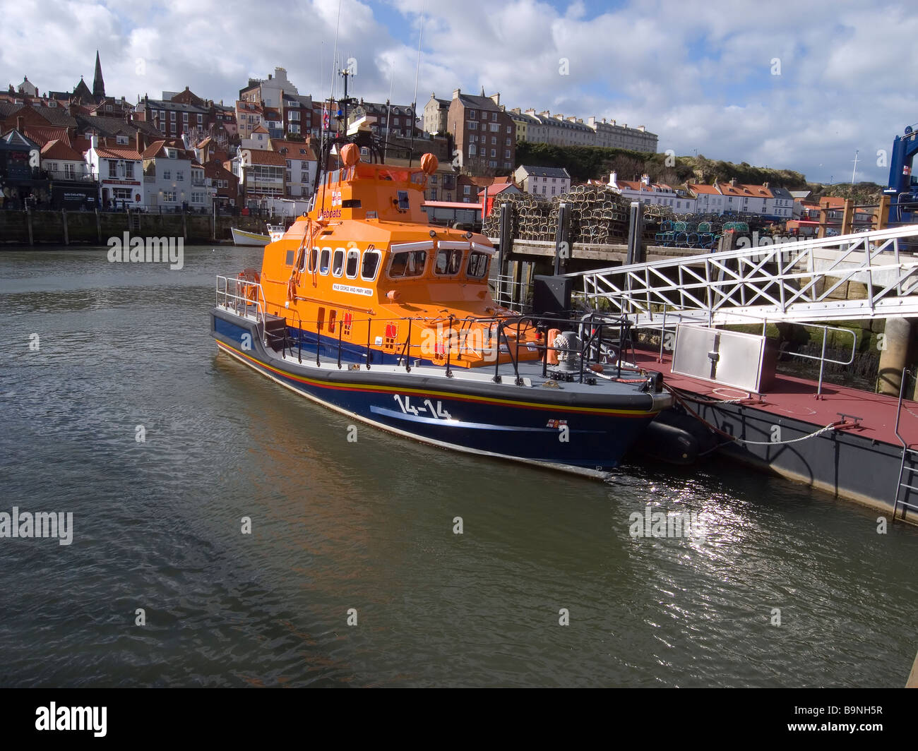 Whitby life boat hi-res stock photography and images - Alamy