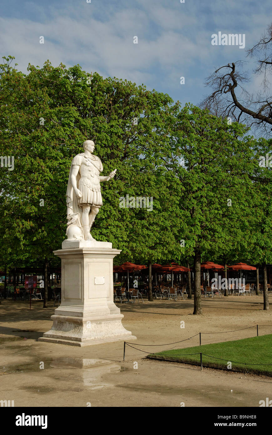 Statue in Paris Stock Photo - Alamy