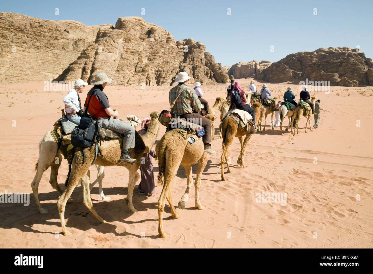 Middle east group people hi-res stock photography and images - Alamy
