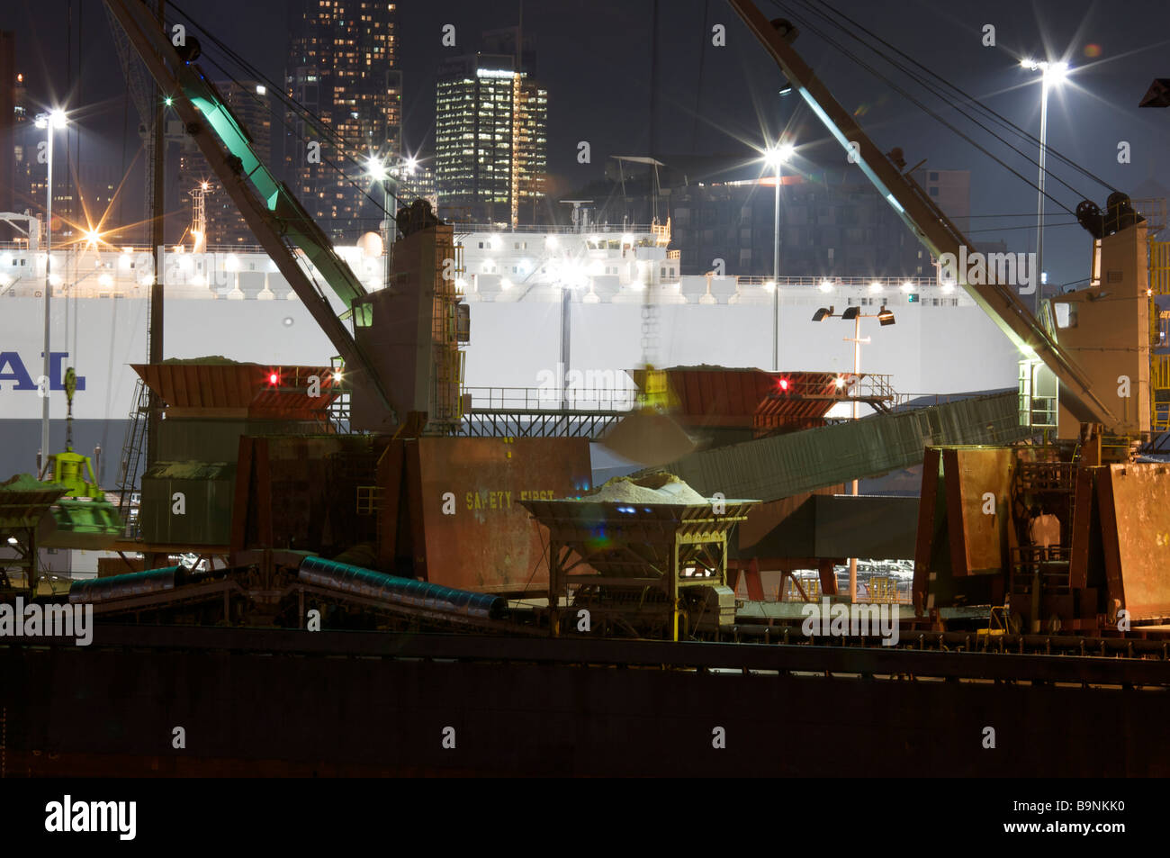 Sydney shipping freight ports hi-res stock photography and images - Alamy