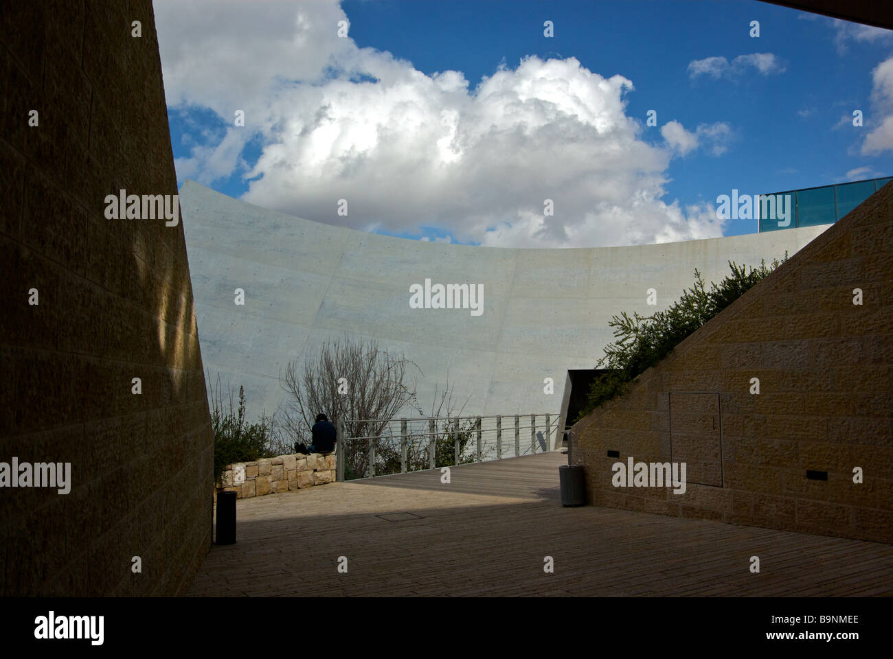 Yad Vashem National Memorial and Museum of the Holocaust Jerusalem ...