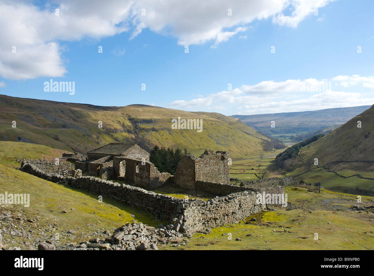 View of River Swale and the ruins of Crackpot Hall, Upper Swaledale ...