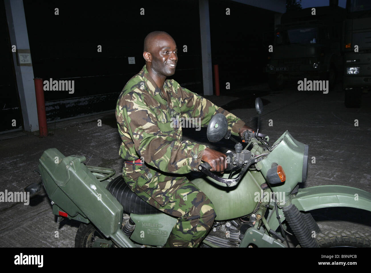 Male soldier military hi-res stock photography and images - Alamy