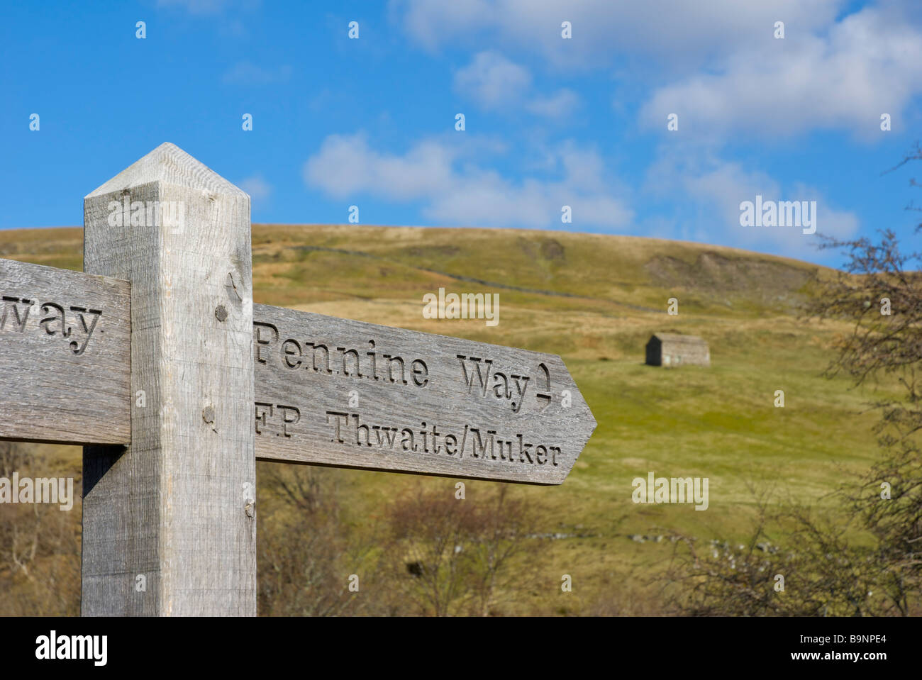 Pennine Way sign in Upper Swaledale, near Keld, Yorkshire Dales ...