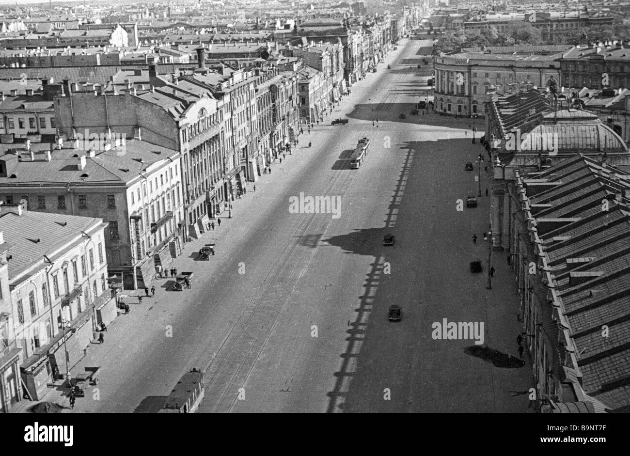 View of Nevsky Avenue when Leningrad was under Nazi siege Stock Photo ...