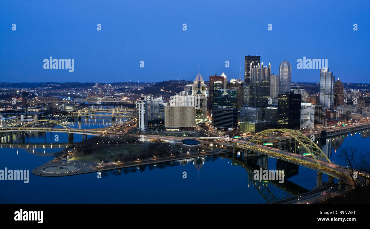 Night in Downtown Pittsburgh Pennsylvania Stock Photo - Alamy