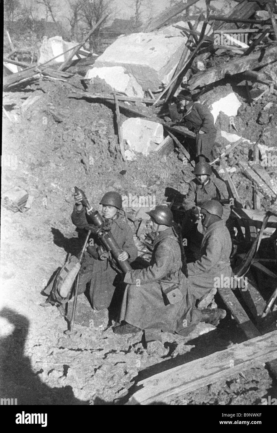 Soviet Mortar High Resolution Stock Photography and Images - Alamy