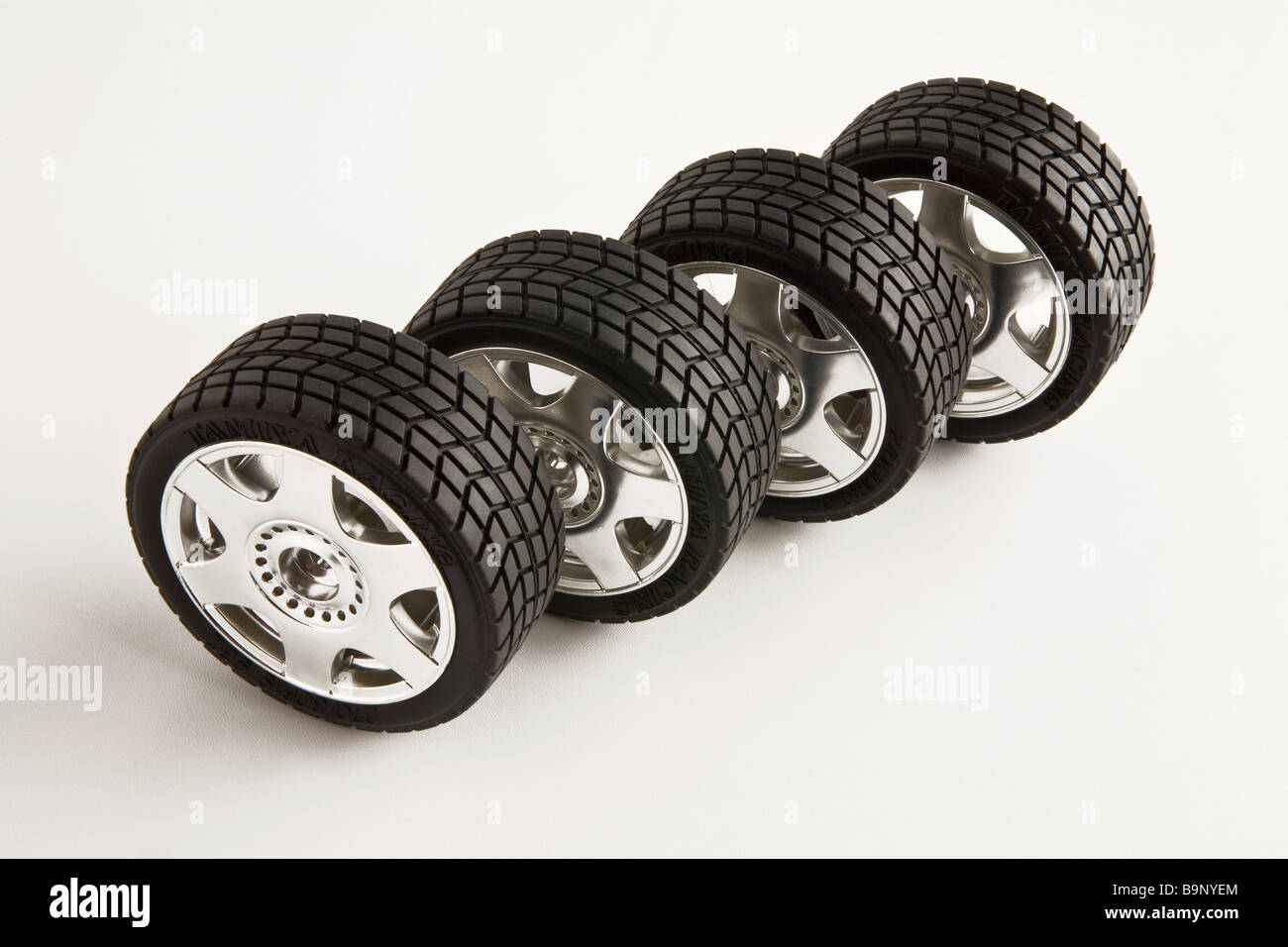 Alloy wheels hi-res stock photography and images - Alamy