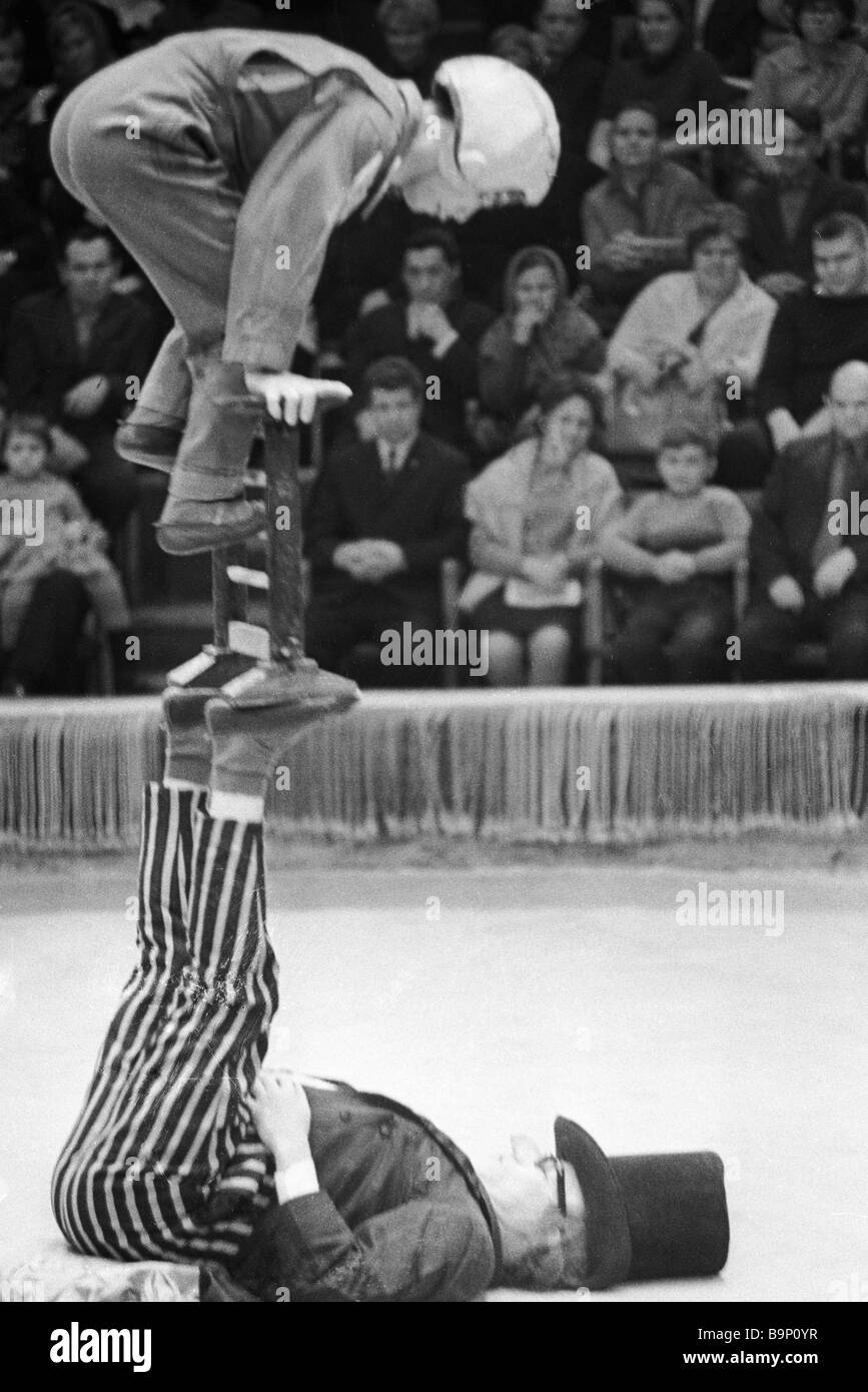 A Vietnamese circus guest performance in the Soviet Union Clowns Vang ...