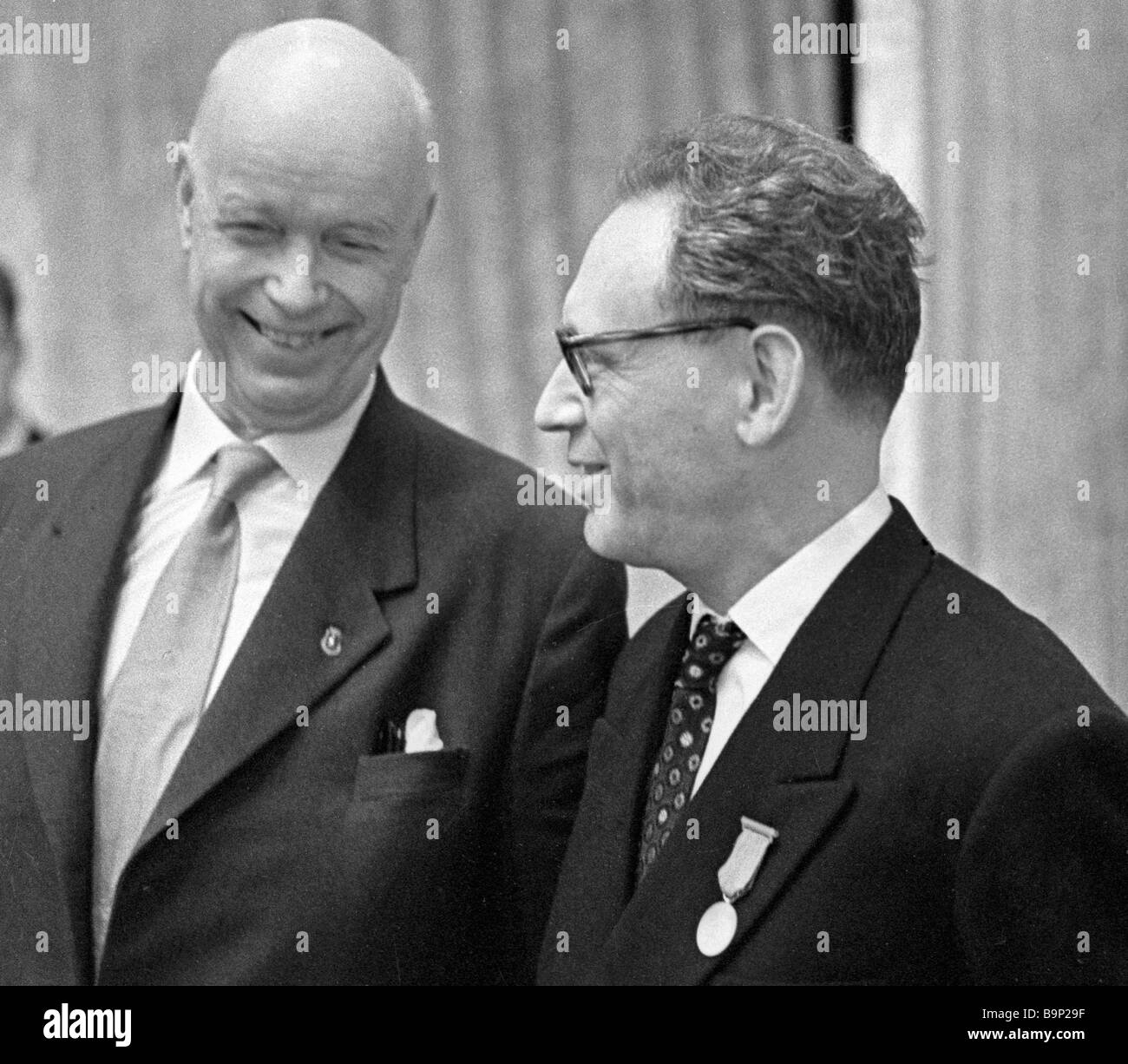 Helge Hidstrom FIDE Vice president left and Grandmaster Mikhail ...