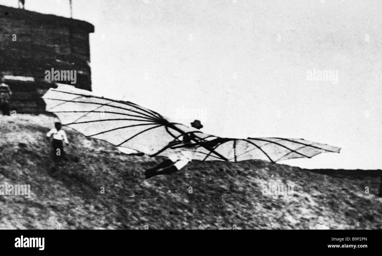 A famous German glider pilot Otto Lilienthal glides Stock Photo - Alamy