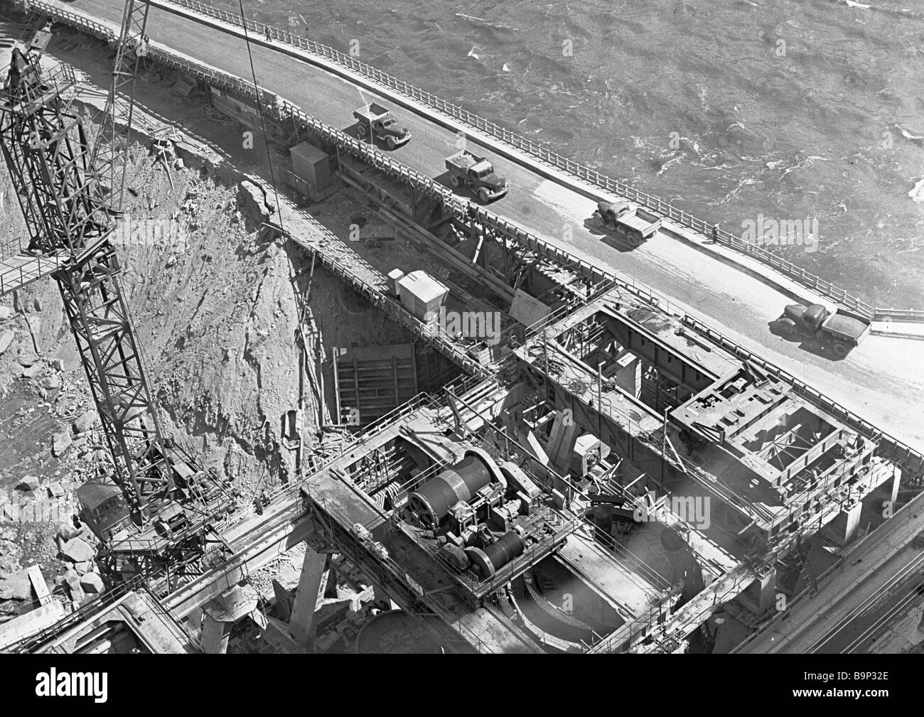Construction of the Bratsk HPP Stock Photo - Alamy