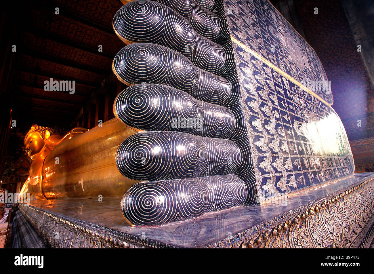 Thailand, Bangkok, Wat Pho, laying Buddha Stock Photo - Alamy
