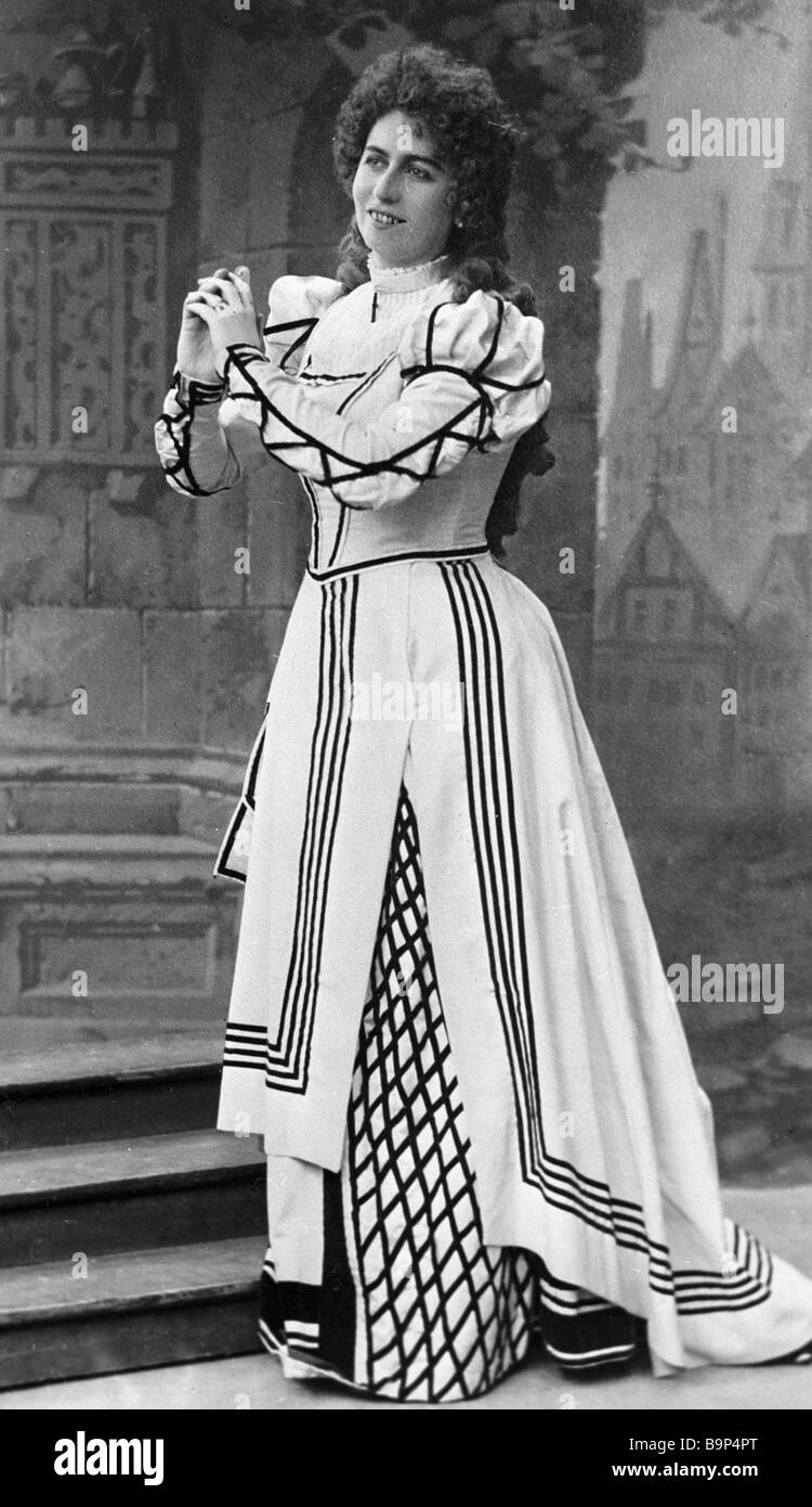 Singer Antonina Nezhdanova as Gilda in Verdi s opera Gigoletto Stock ...