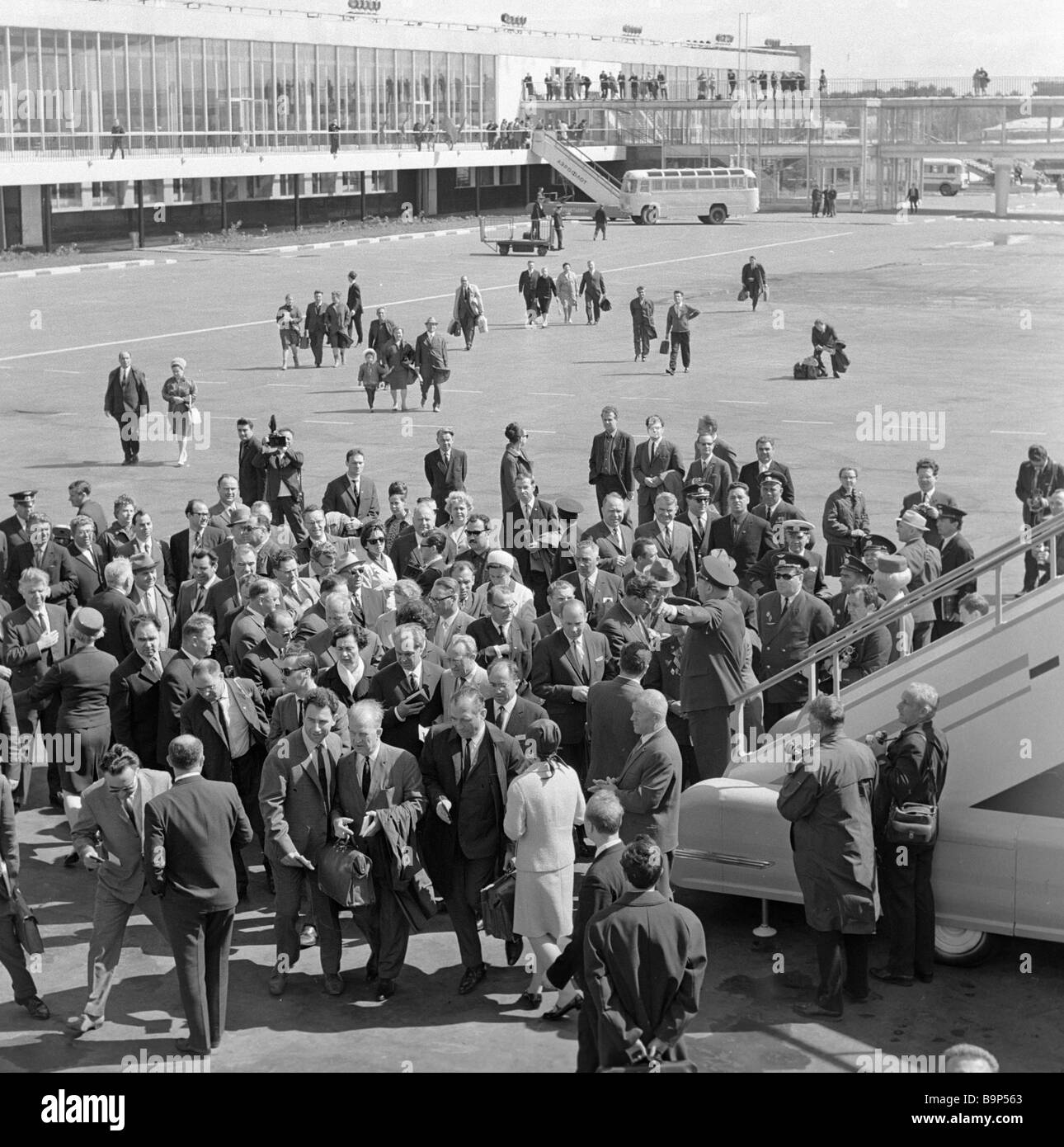 Passengers saying goodbye to their friends and relatives before ...