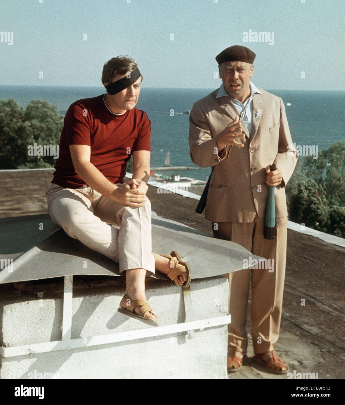 Andrei Mironov left and Anatoly Papanov in the film Brilliantovaya Ruka ...