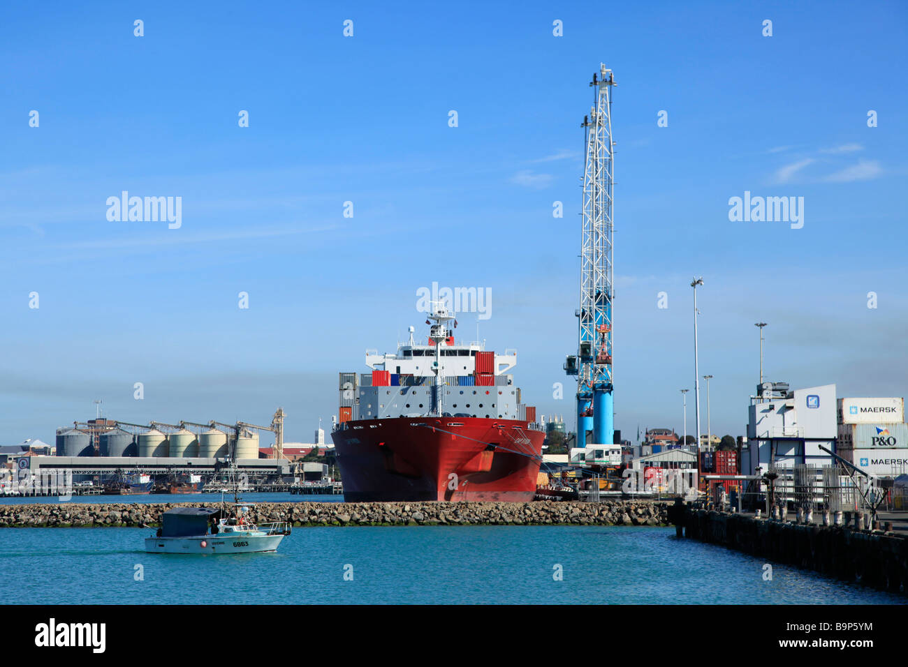 Cranes loading container ship in Prime Port,Timaru,Canterbury, South ...