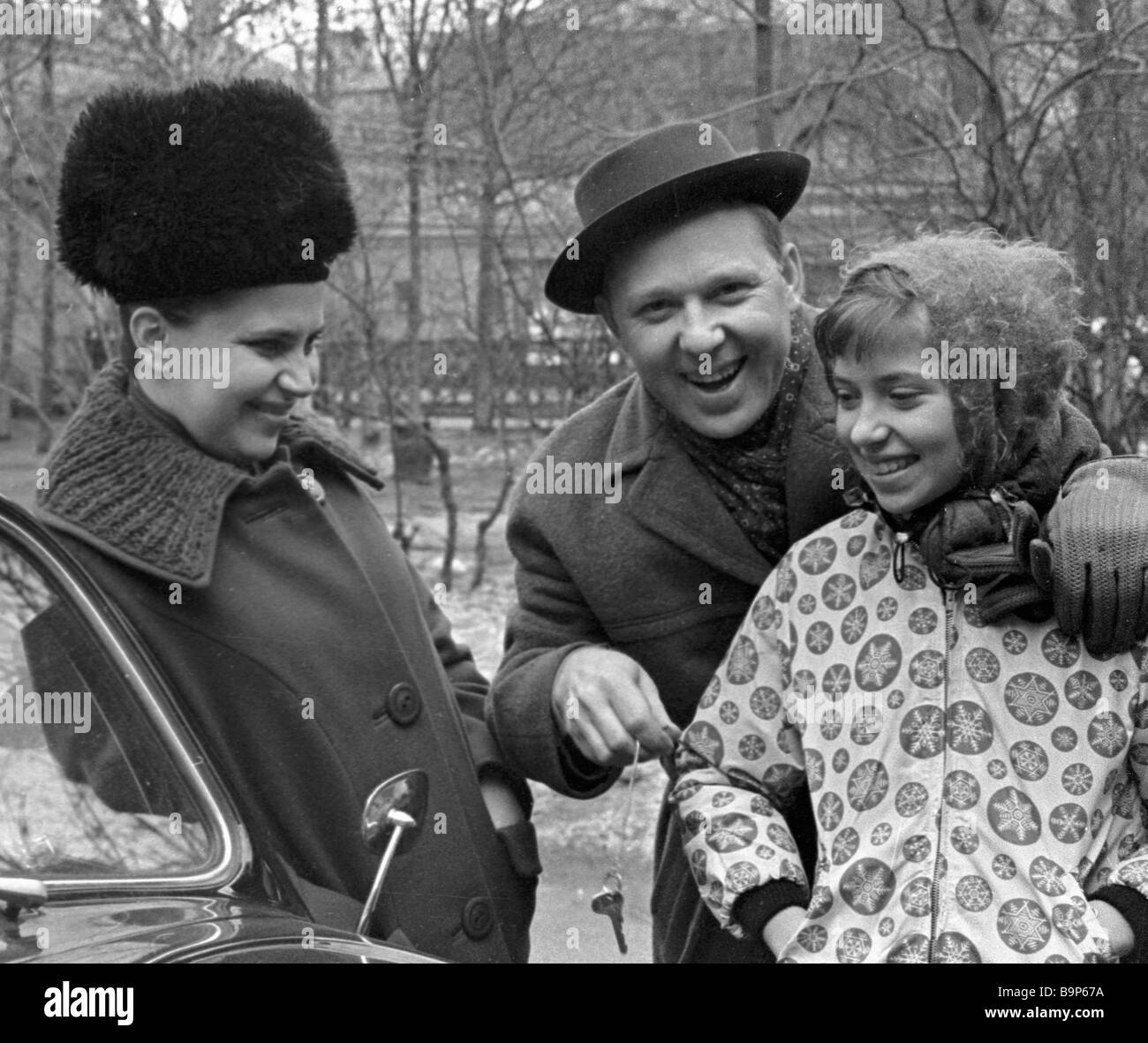 Oleg Popov U S S R People s Artist center and his family Stock Photo ...