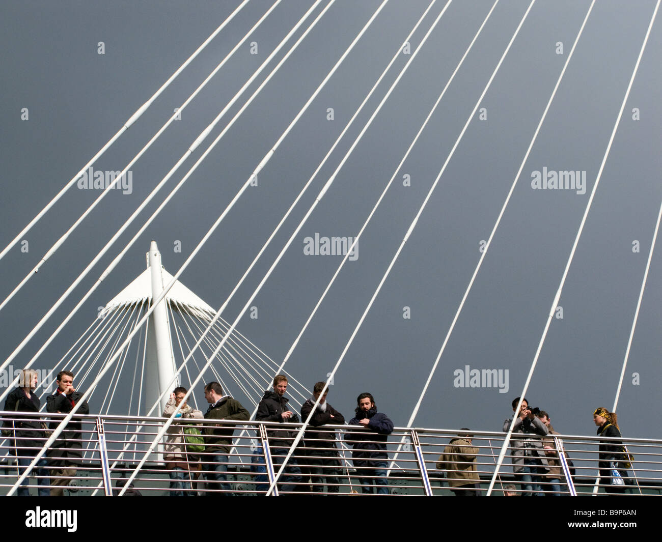Pedestrian bridge hi-res stock photography and images - Alamy