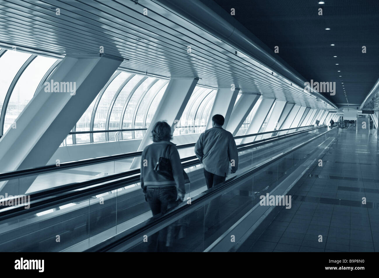 Tower bridge glass floor walkway hi-res stock photography and images ...