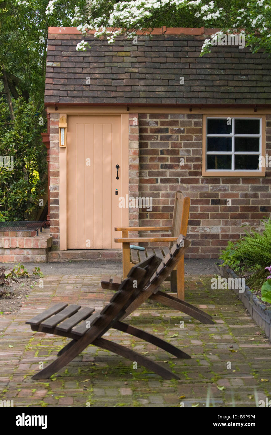 Brick garden outbuilding hi-res stock photography and images - Alamy