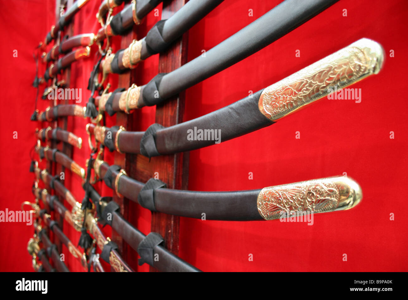 Renaissance swords hi-res stock photography and images - Alamy