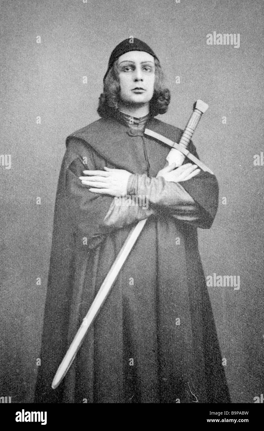 Konstantin Khokhlov as Horatio in Hamlet staged by Gordon Craig at the ...