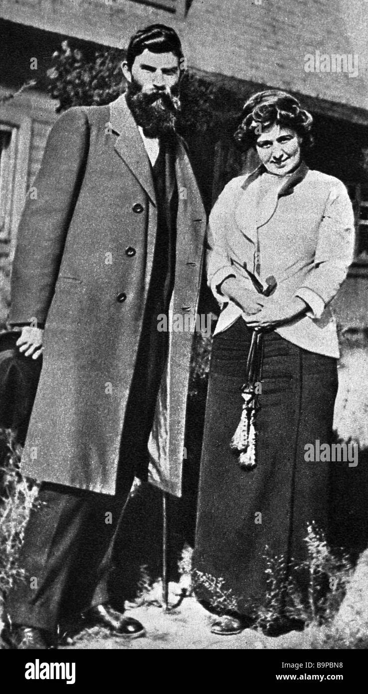 Petko Todorov left and Maria Andreyeva right Stock Photo - Alamy