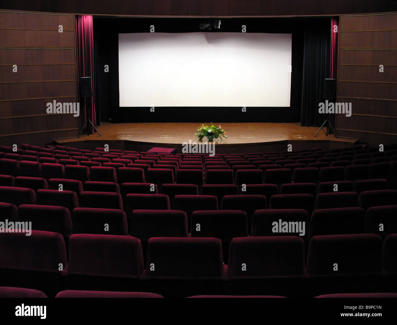 Premiere interior hi-res stock photography and images - Alamy