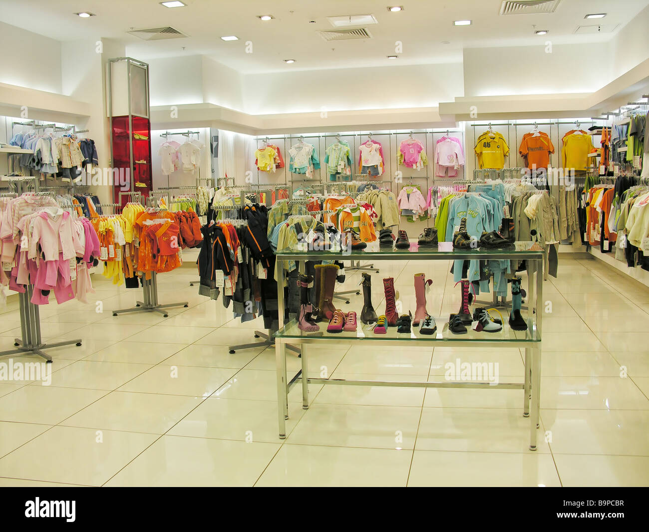 child clothes shop Stock Photo - Alamy