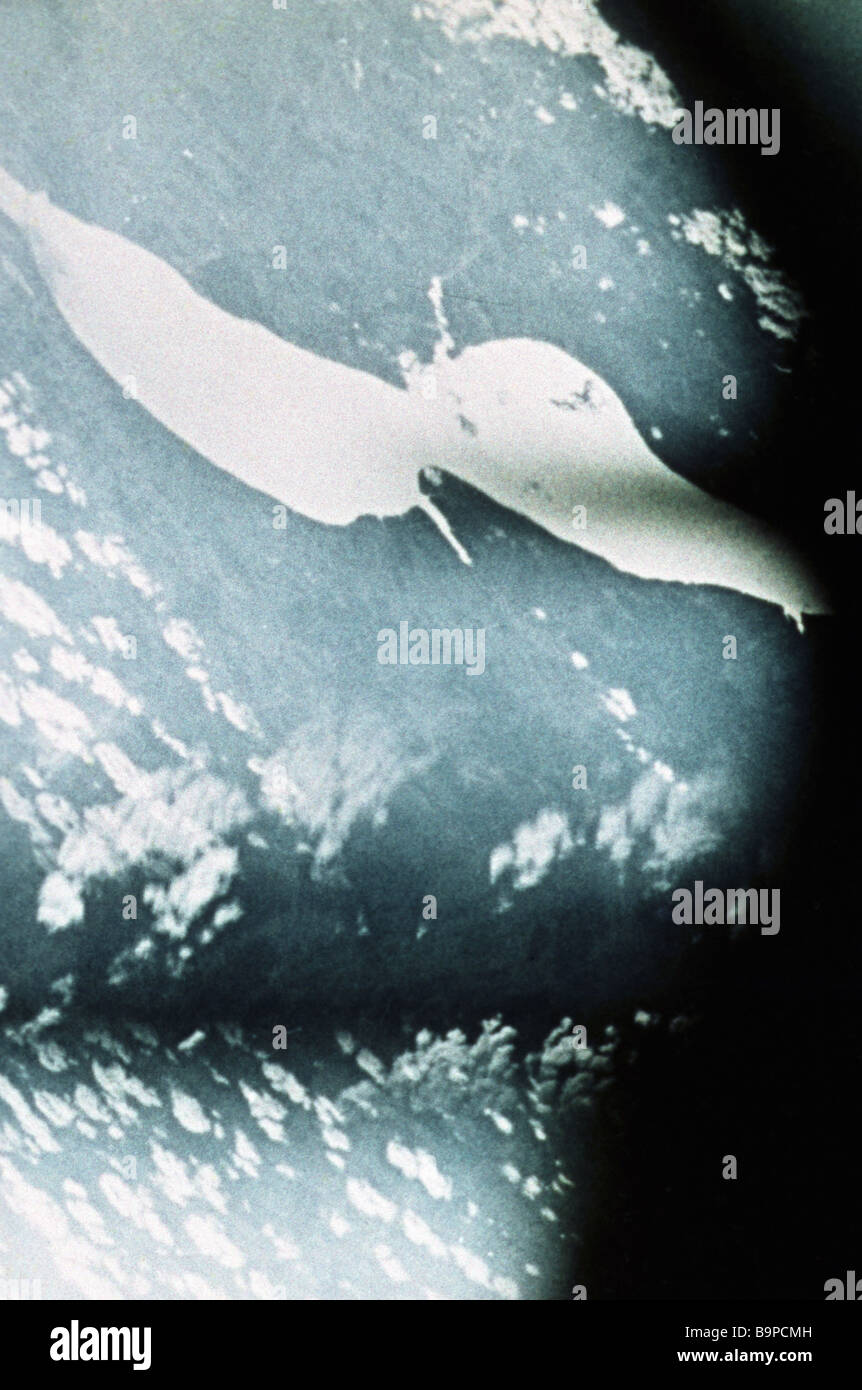 A view of the planet Earth from aboard the Vostok 4 spacecraft Stock ...