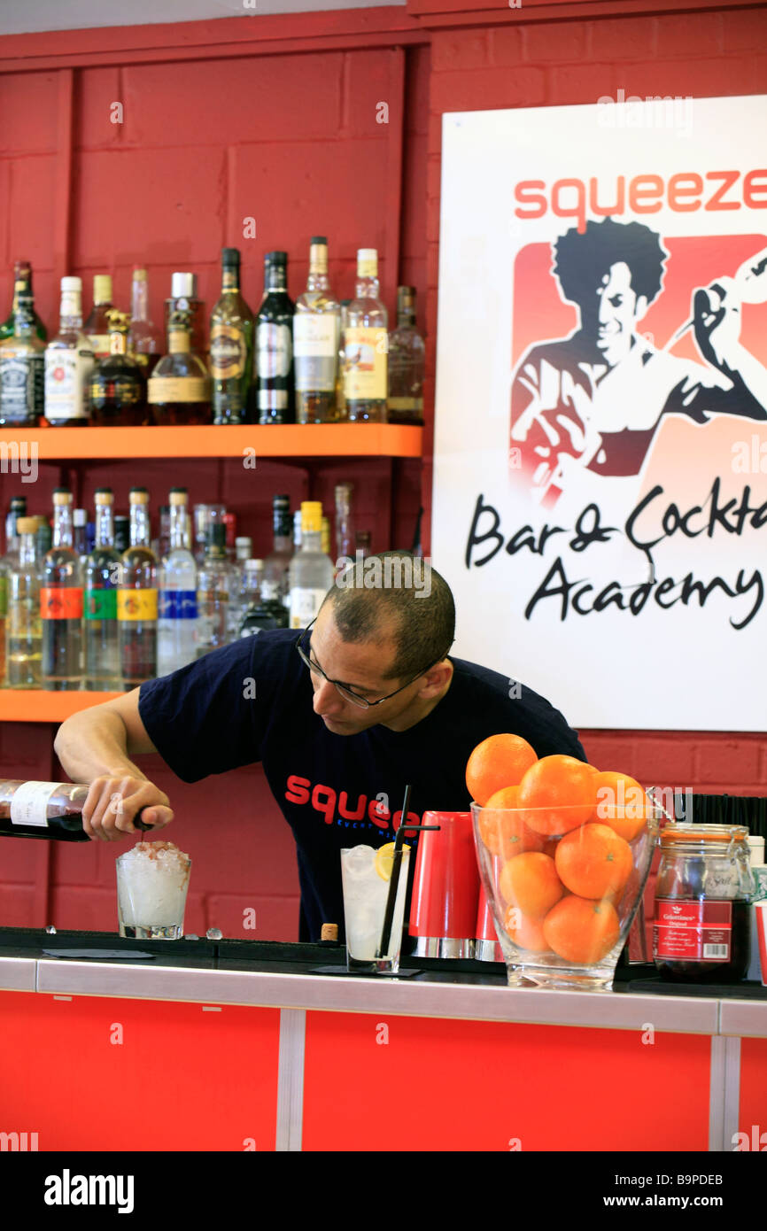 united kingdom london squeeze bar and cocktail academy Stock Photo - Alamy