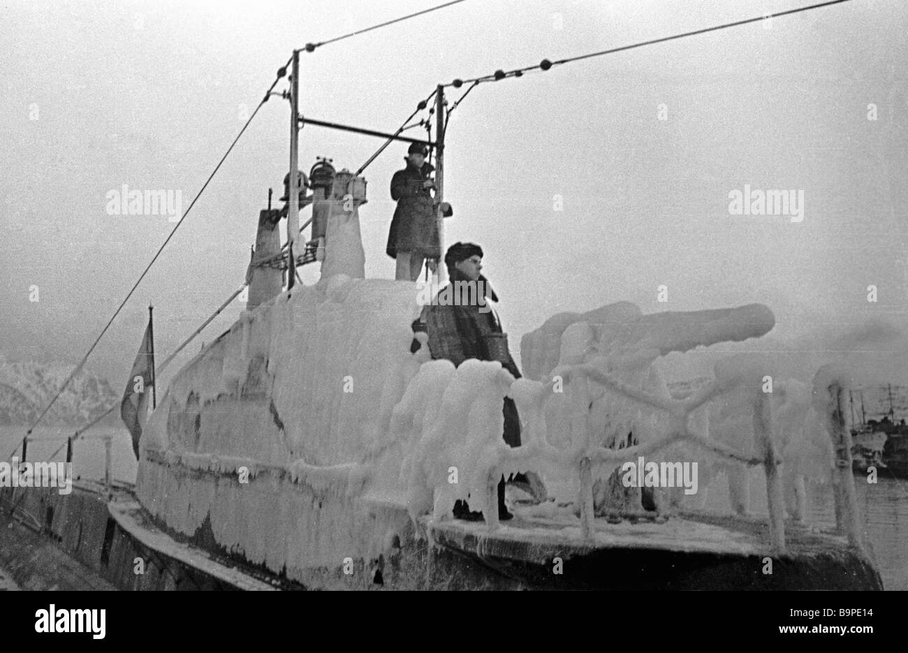 The Red Banner submarine of Captain III Rank A Kautsky returns to the ...