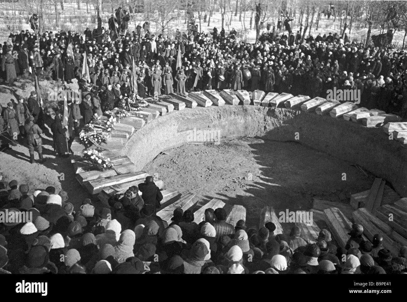 Civilians shot by retreating Nazis buried in a communal grave Stock ...