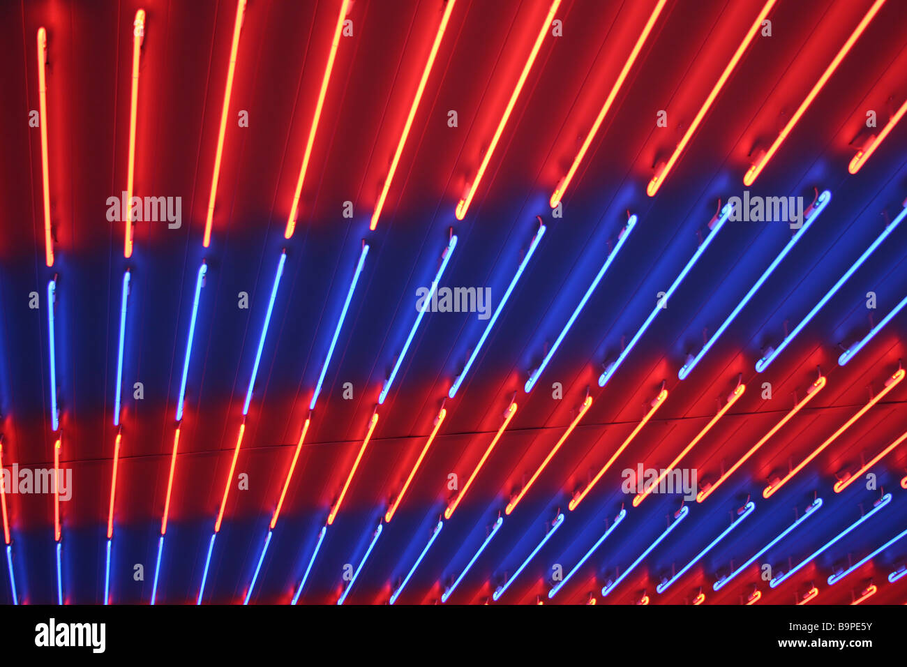 Florecent lights hi-res stock photography and images - Alamy